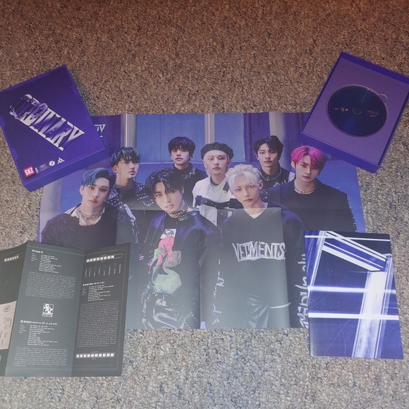 Media | Stray Kids Oddinary Albums | Poshmark